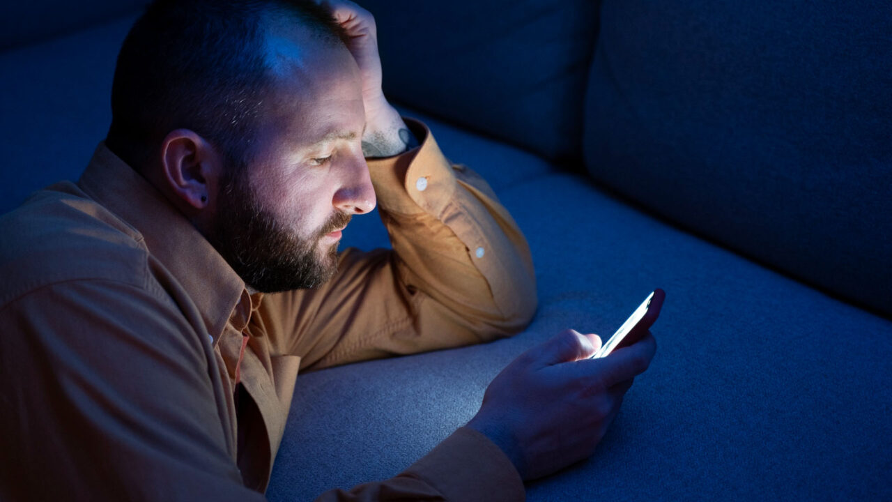 How Does Computers Damage Your Eyes? Causes, Symptoms and Treatments